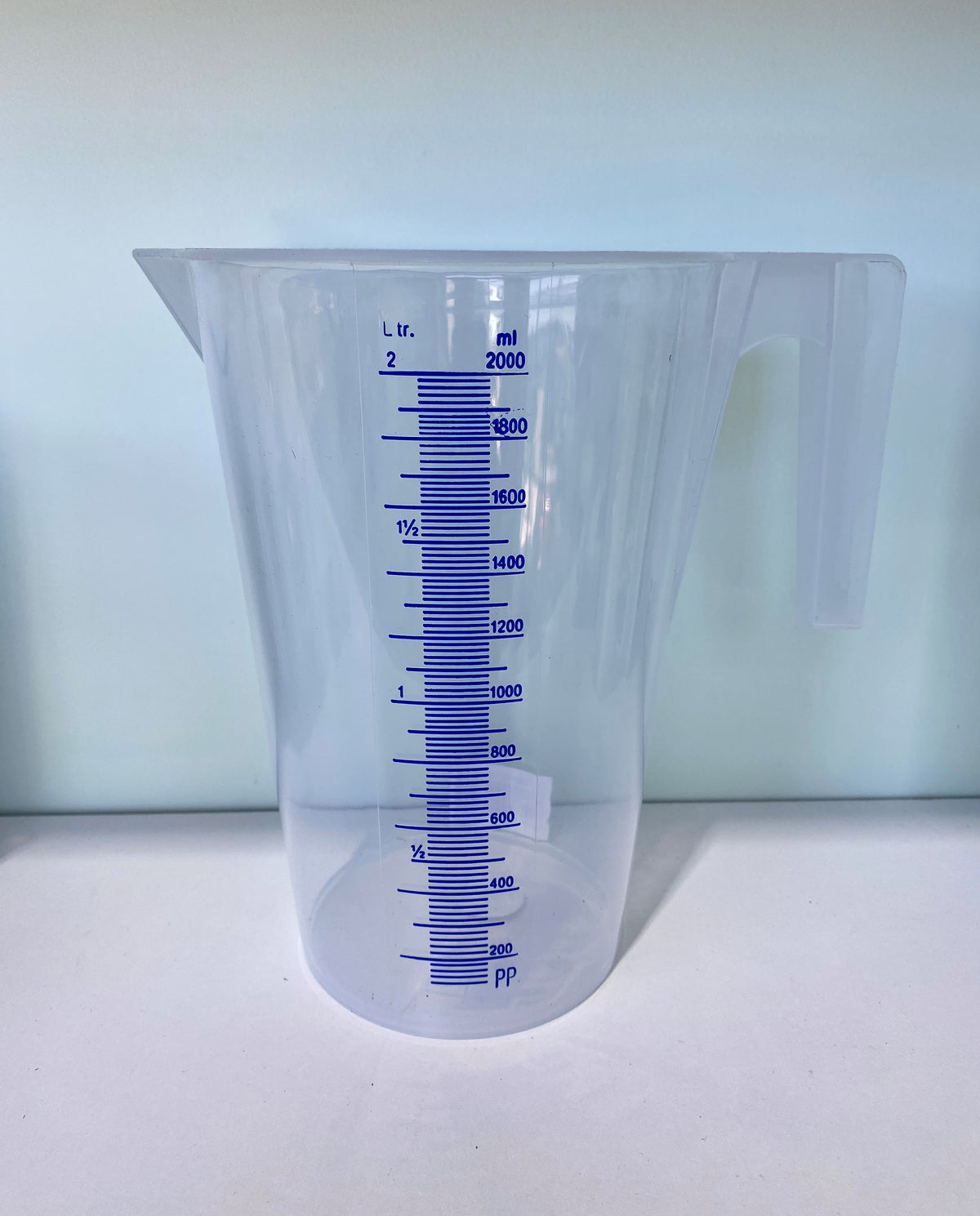 Measuring Jug 2L — Hunter Lawn Care Supplies
